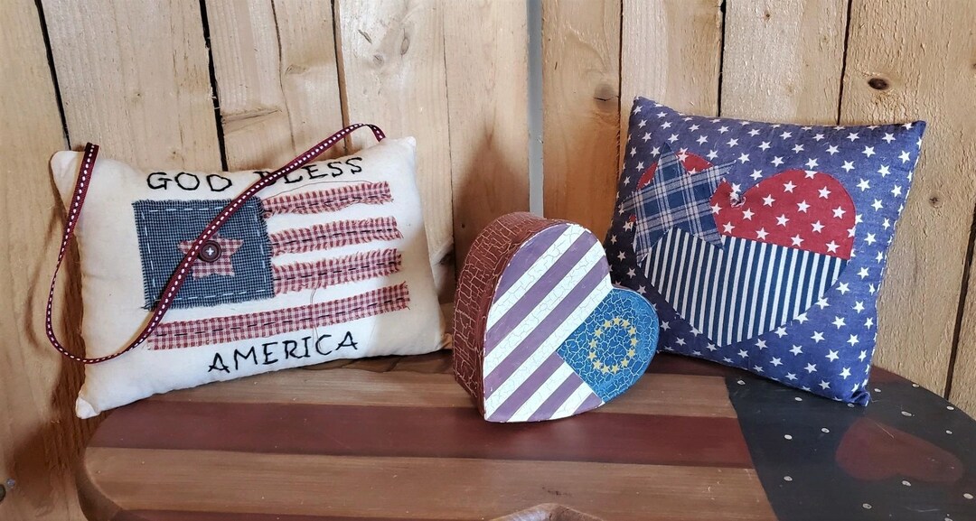 Primitive Patriotic Paper Mache Box and Decorative Pillows. Americana ...