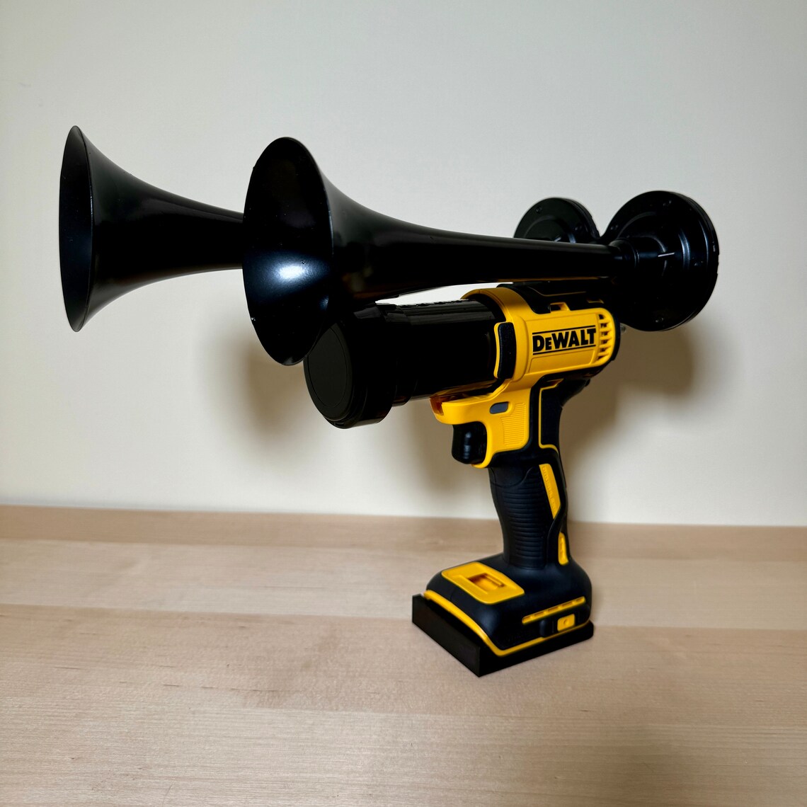 Dewalt Impact Drill Train Horn 20v - Double Trumpet - Compressor Driven ...