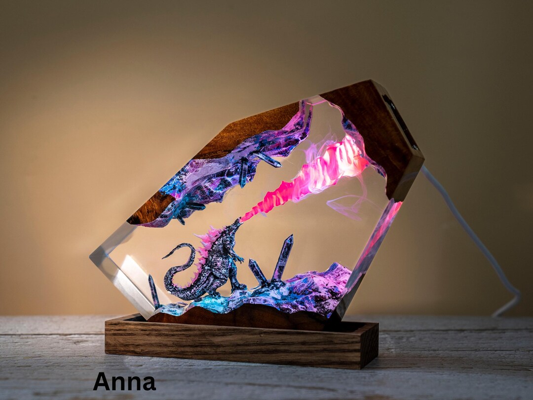 Monster Hunter Resin Lamp - Handmade Diorama Resin Gifts for Him - Etsy