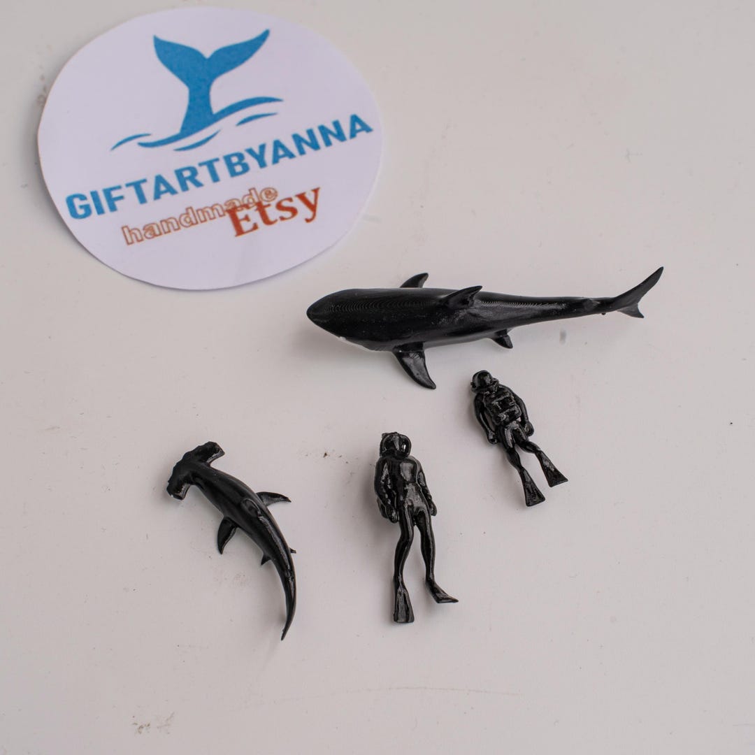 Handmade Ocean Resin Miniature Set: Divers and Sharks Diorama - Etsy