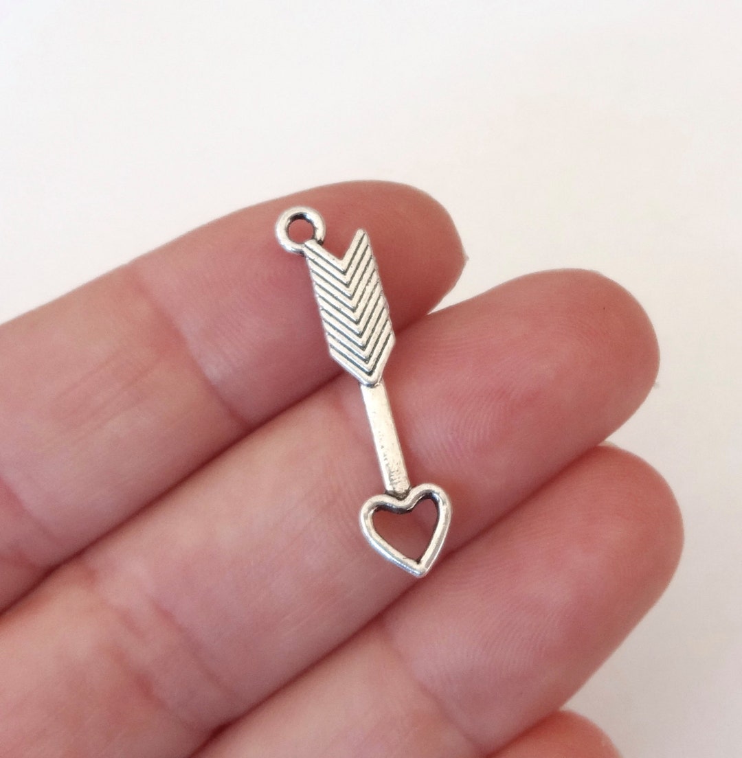 50 BULK Arrow Heart Charms 7x29x2mm ITEM:BJ17 - Etsy