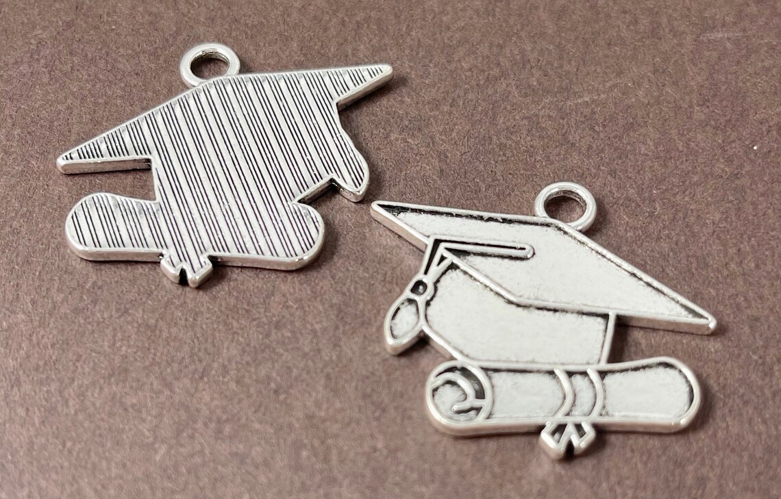 10 GRADUATE Diploma Cap Graduation Charm Pendant - Etsy