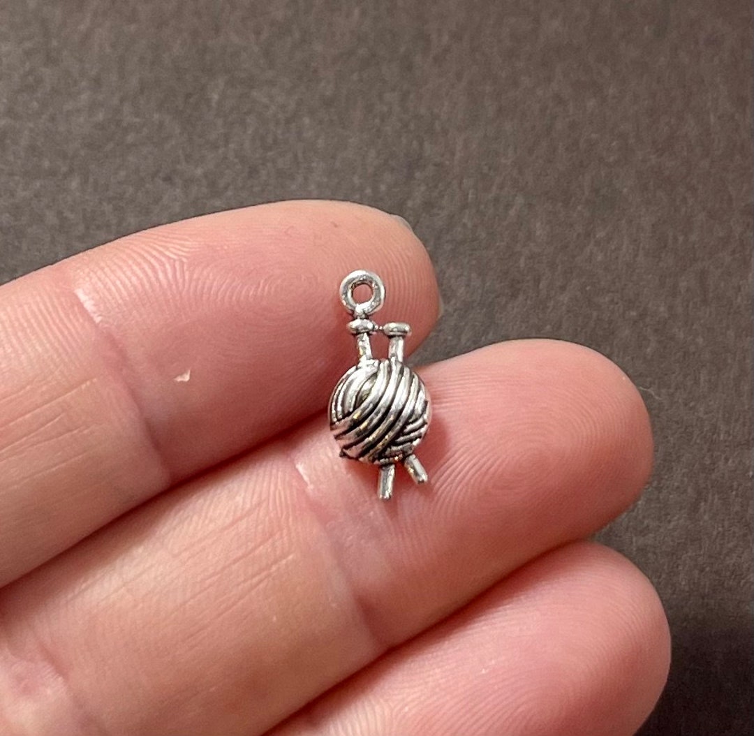 10 Charms, Needle and Yarn Charm 15.5x7x3mm, Hole 1.2mm Item:ae8 - Etsy