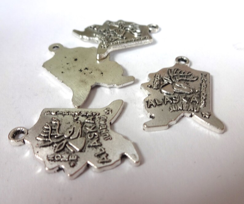 8 Alaska Charms 24x16x2mm Hole: 2mm | Etsy