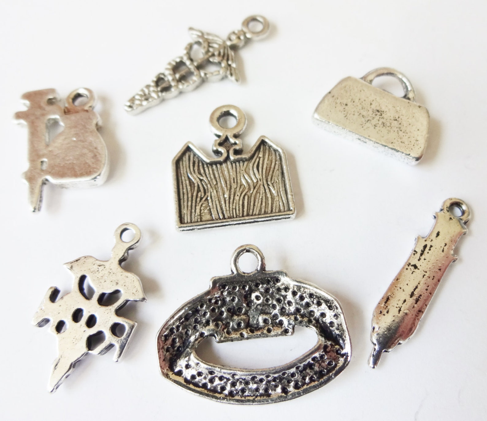 7 Medical Themed Charms ITEM:AA11 - Etsy