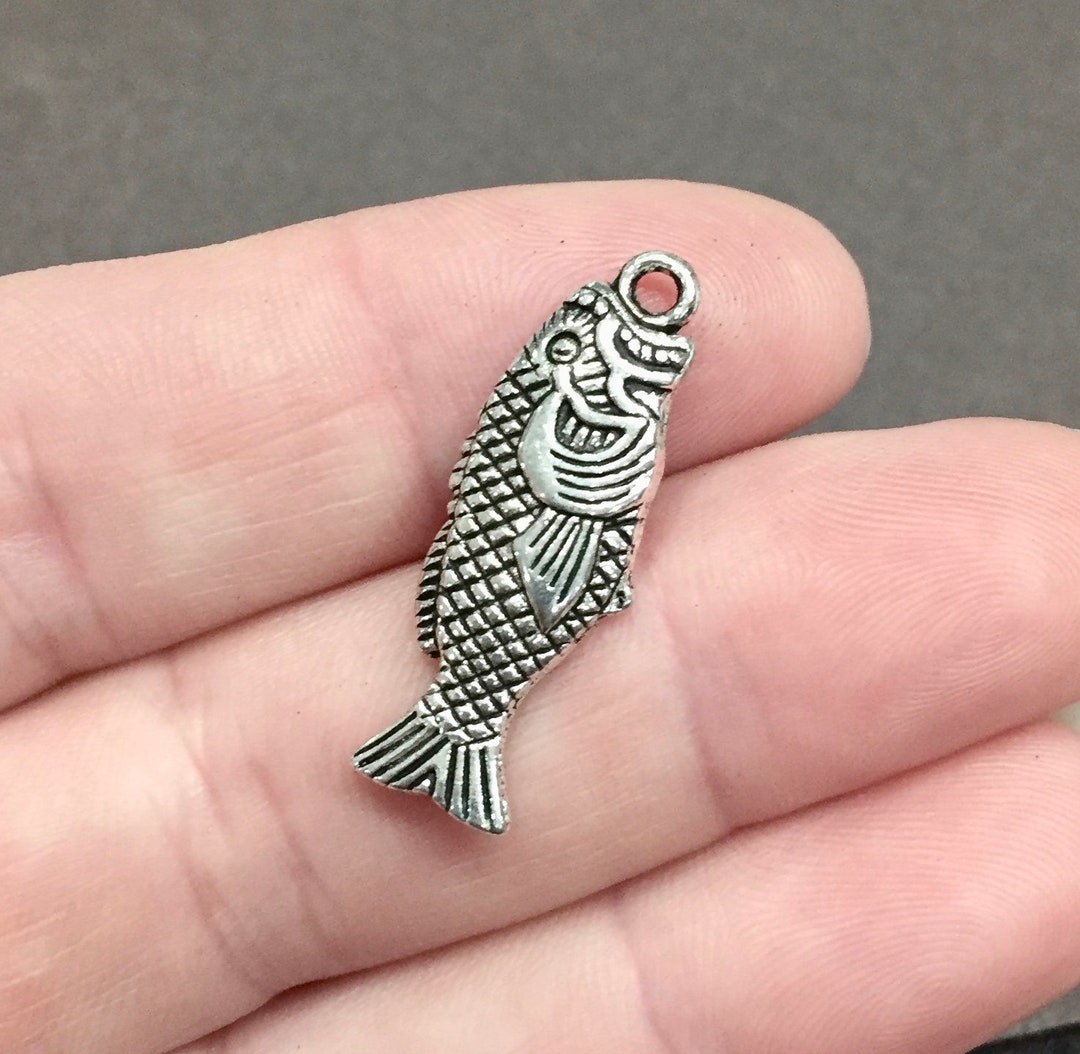 50 Charms, Fish, Bass, Fishing, Camping, 28x11x3mm Hole 1.5mm ITEM:BZ22 ...