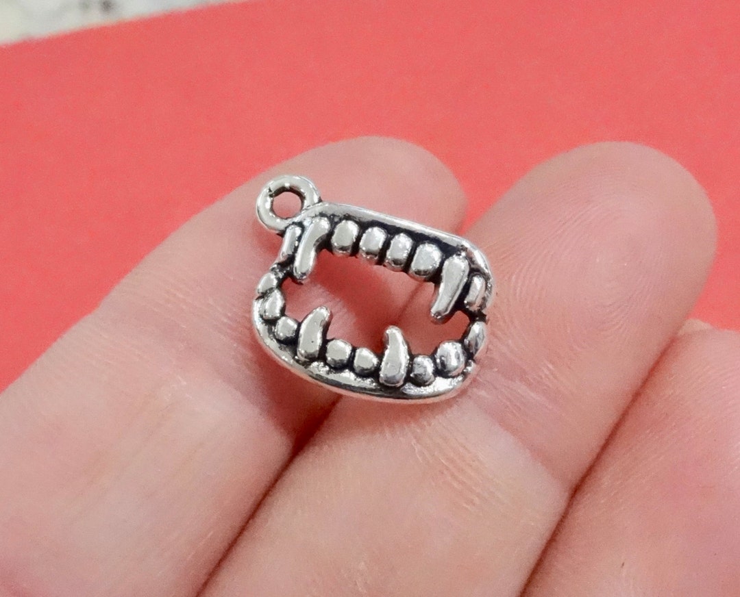 10 Charms, Vampire Teeth, Fang, Halloween, Dracula, Charm 12.5x16.5x3mm ...