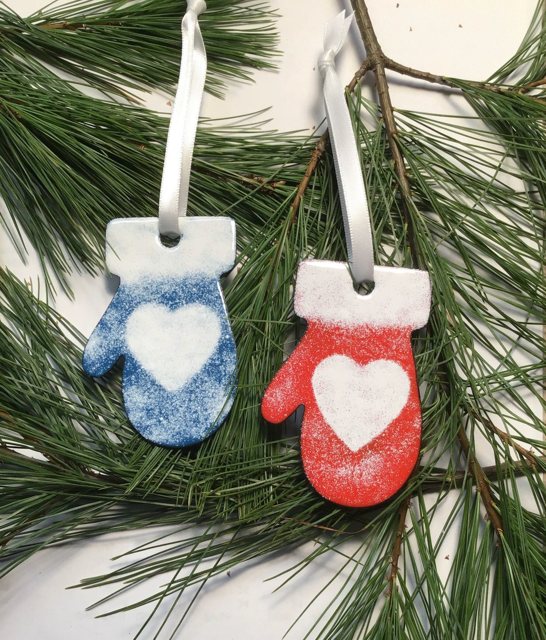 Mitten Heart Ornament Enameled Available in Two Colors - Etsy