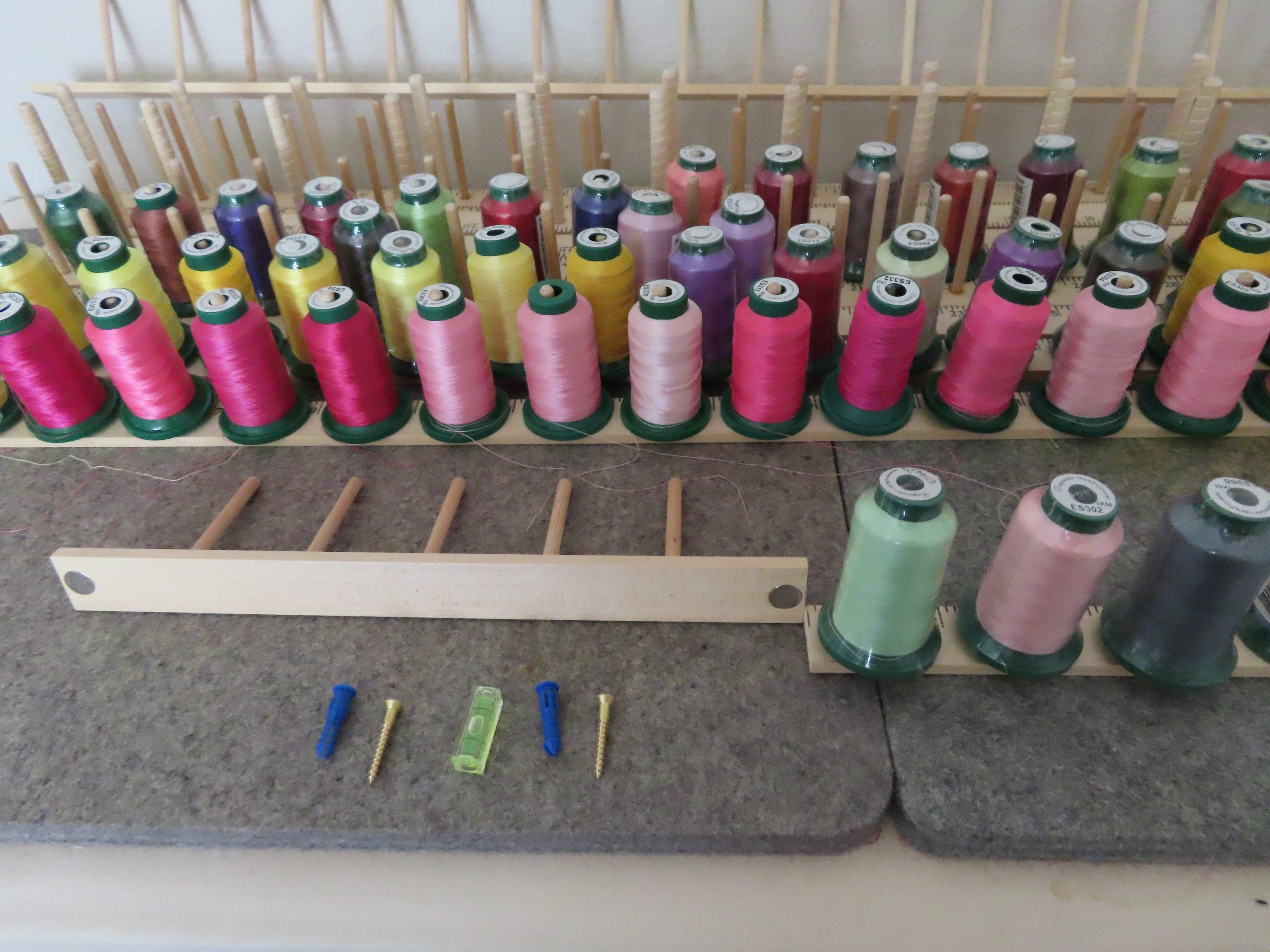 161 Spool Thread Rack - Magnetic/adjustable Shelving - 2" Spacing for ...