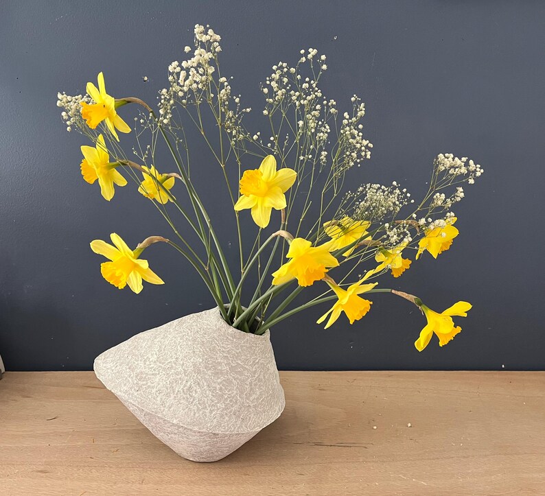 Paper Mache Vase Unique Formed Vessel Decorative Vase Dry Flower Holder ...