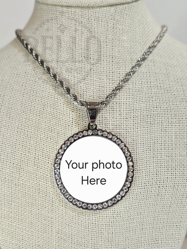 Customize Round Memory Photo Pendant Necklace | Personalized Picture ...
