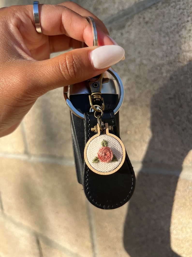 Embroidered Birth Month Flower Keychains - Etsy