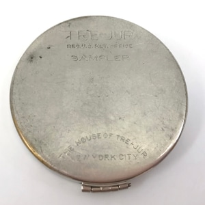 Art Deco Vintage Tre Jur Pressed Powder Ladies Compact Vanity Case 1920s Full Skirt Logo Sampler ...