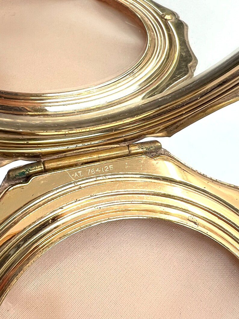 Stratton Powder Compact 1960s Enamel Persian Floral Convertible Sifter ...