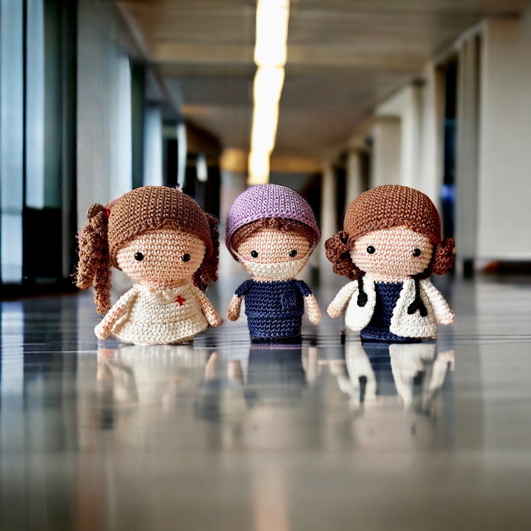 Hospital doctor / Nurse and Surgical Assistant Crochet Pattern NL ...