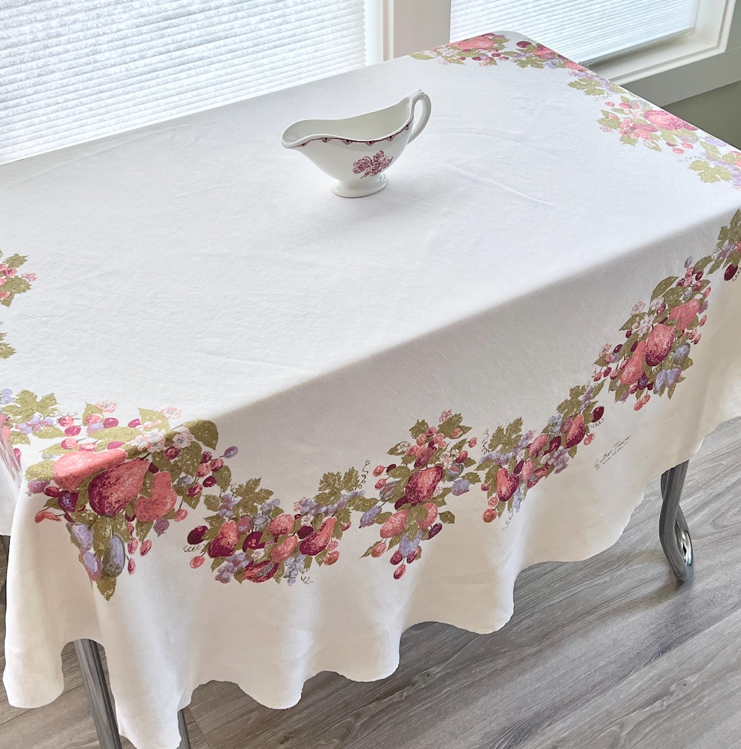Vintage Luther Travis Round Fruit Print Linen Tablecloth by Fallani ...