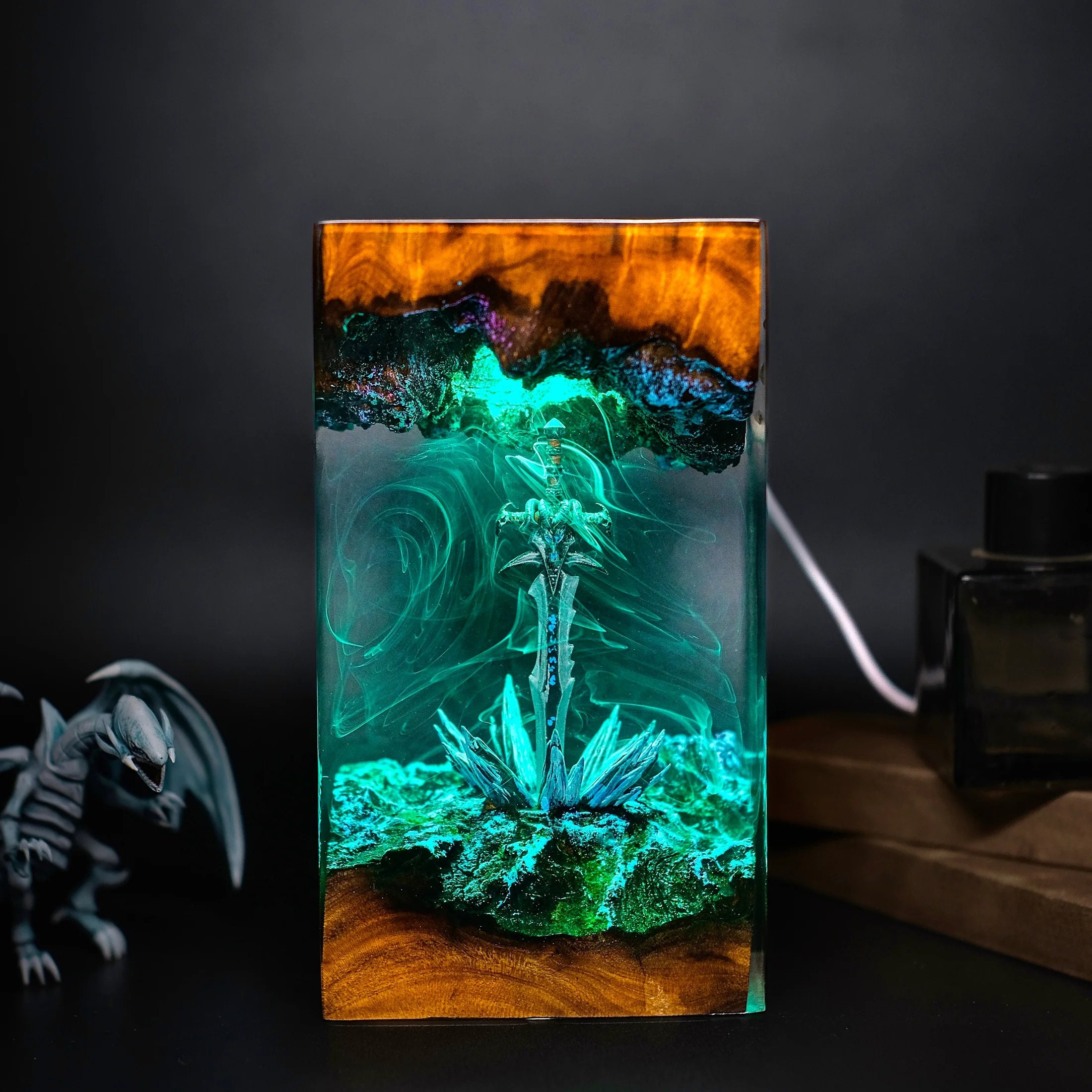 Frostmourne World of Warcraft Resin Lamp, Resin Epoxy Lamp, Wooden Lamp ...