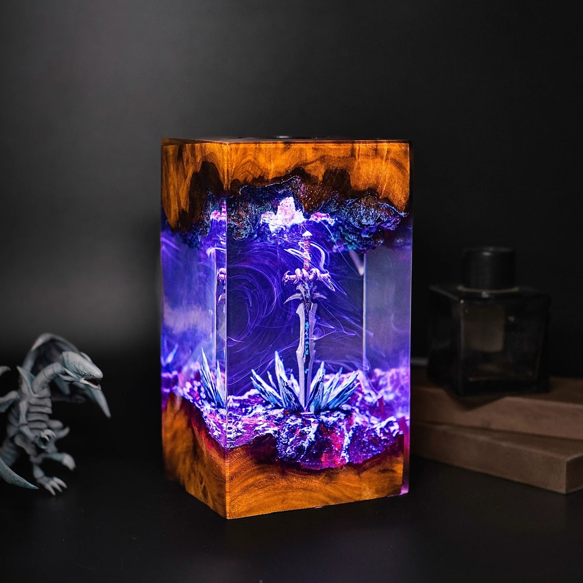 Frostmourne World of Warcraft Resin Lamp, Resin Epoxy Lamp, Wooden Lamp ...