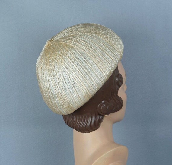 60s Ivory Bubble Crown Toque Hat by Coronet - Gem
