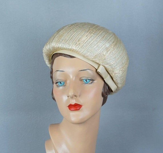 60s Ivory Bubble Crown Toque Hat by Coronet - Gem
