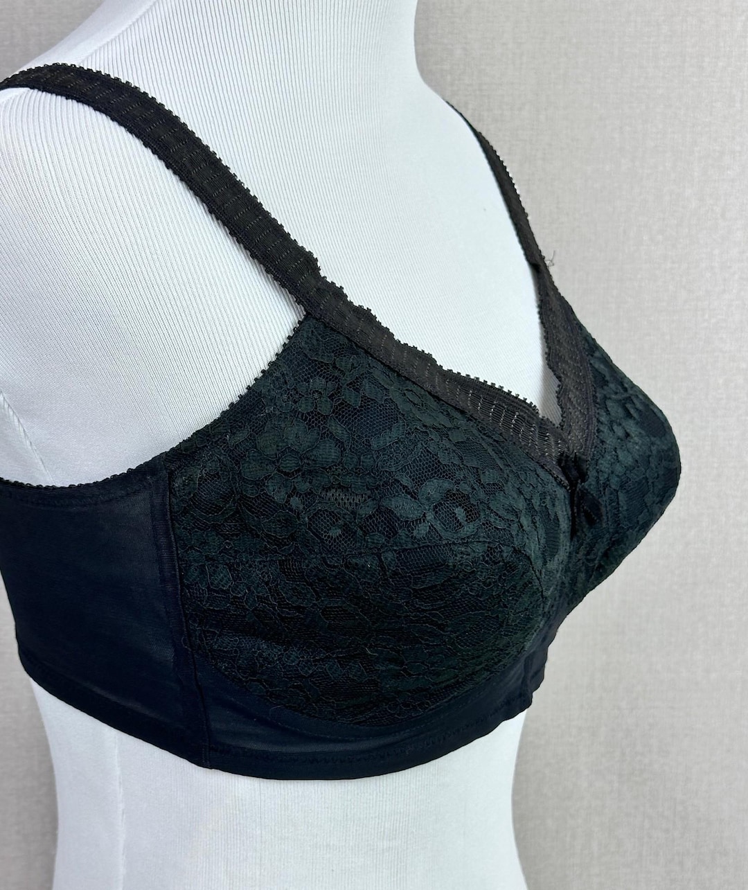 Vintage 1970s Black Lace Bra by Vassarette, Sz 38C - Etsy