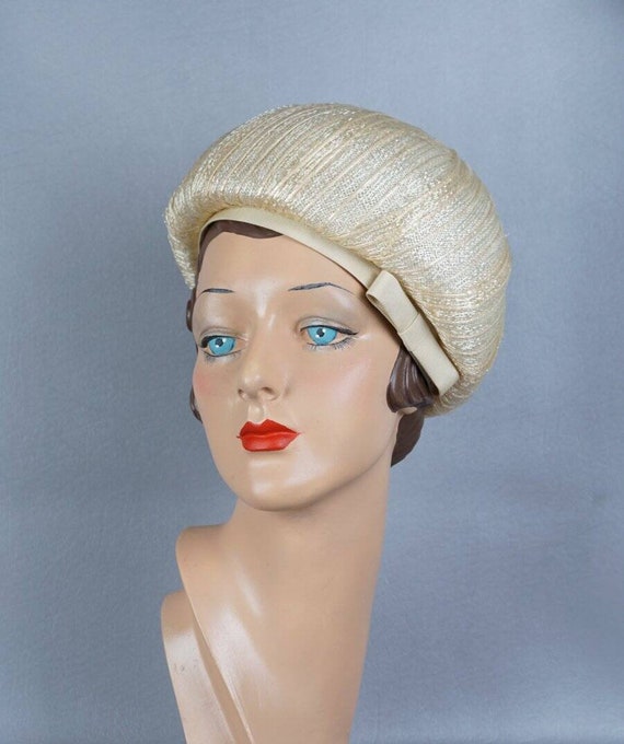60s Ivory Bubble Crown Toque Hat by Coronet - Gem