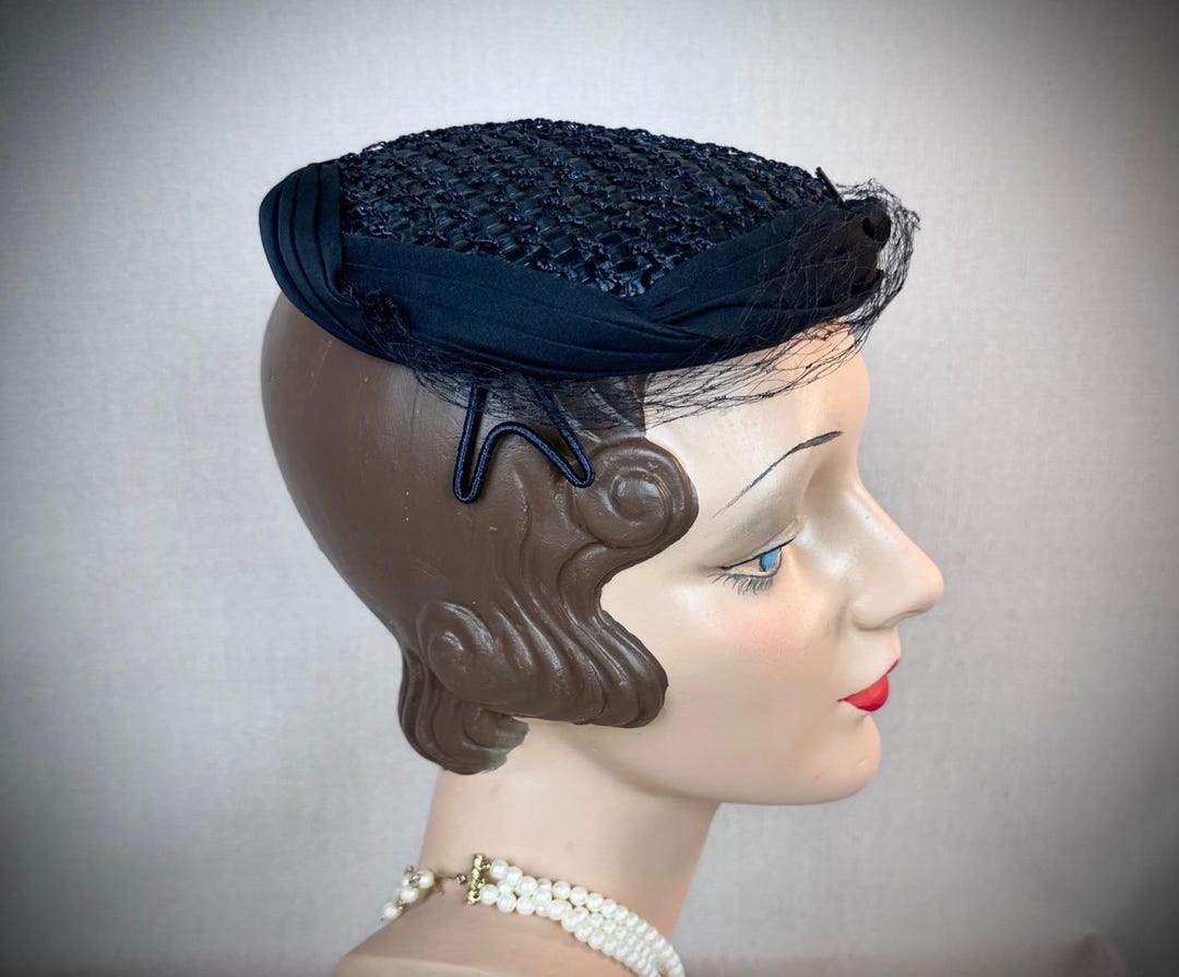 Vintage 50s Black Straw Close Beret Hat by Carlyle Creation - Etsy