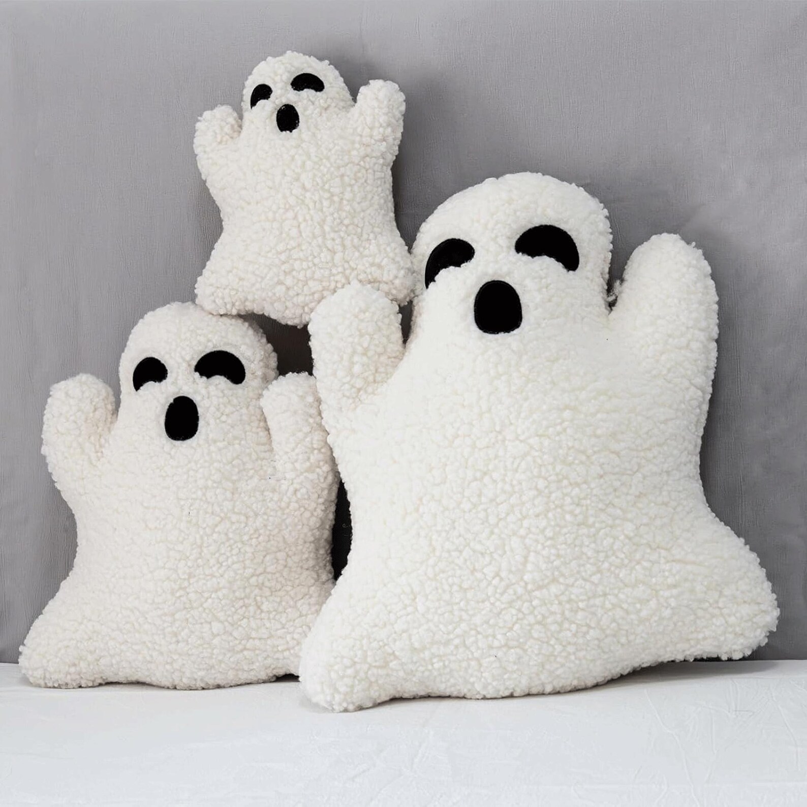 Boucle Ghost Pillow Halloween Decor, Halloween Bedding, Ghost-shaped ...