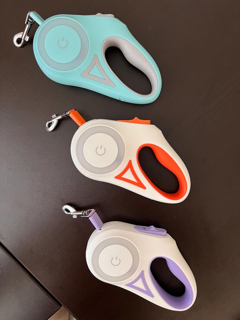 Dog LED Retractable Leash With Safety Flashlight Tangle Free Leash With ...