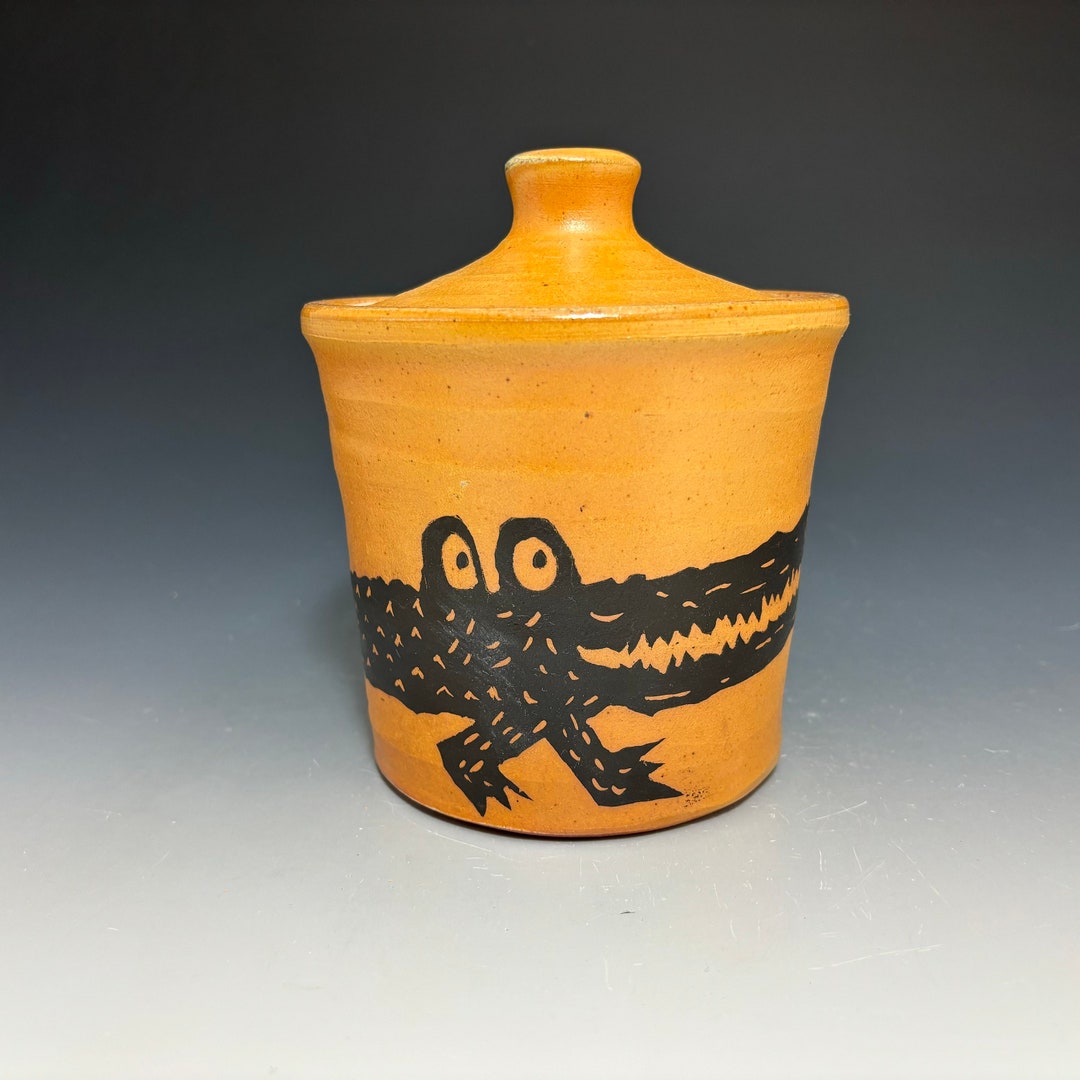 Gator With Bird Wraparound Jar 6 Tall Titanium Yellow Soda Glazed ...