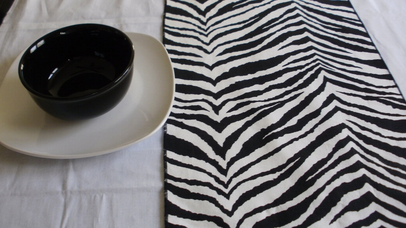 ZEBRA TABLE LINENS- Colors, Table Runner, Napkins, Placemats, Black ...