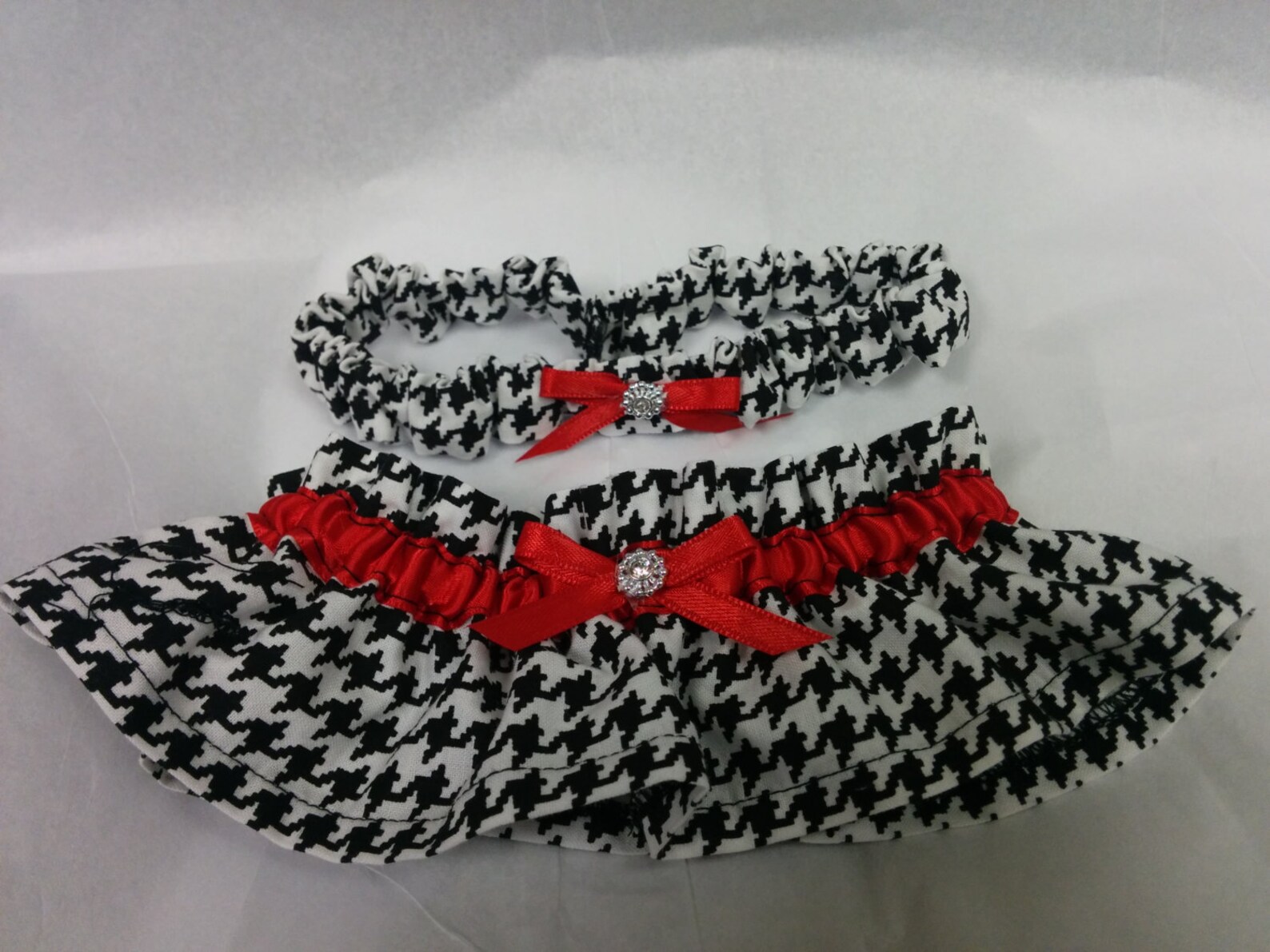 HOUNDSTOOTH GARTER SET Black and White Checked Garter Set, With Accent ...