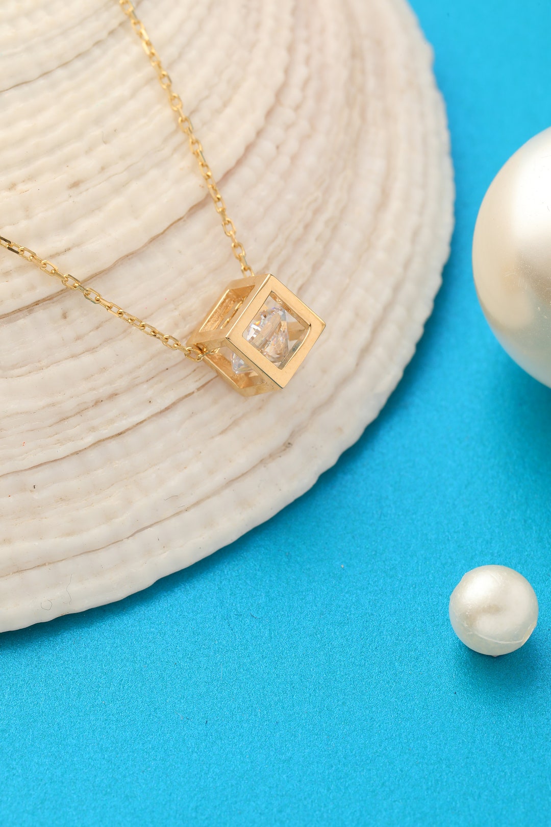 14K Gold Cube Necklace, 14K Solid Gold Cube Necklace, Minimalist Cube ...