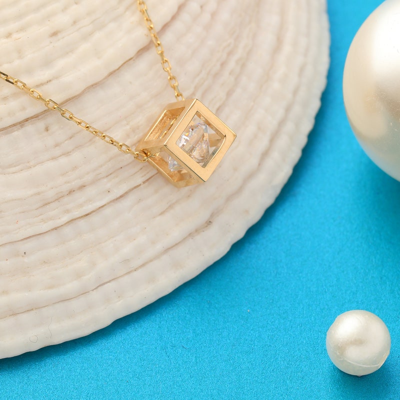 Gold Cube Necklace - Etsy