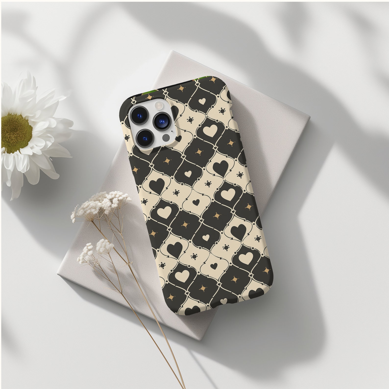 Vintage Heart Tile Toile Mosaic Black and White Aesthetic Phone Case ...