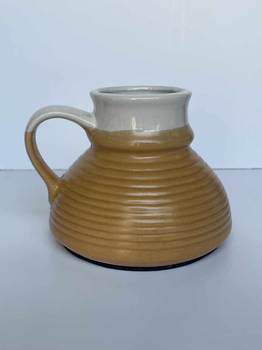 Vintage Beehive Wide Bottom No Spill Stoneware Mug - Etsy