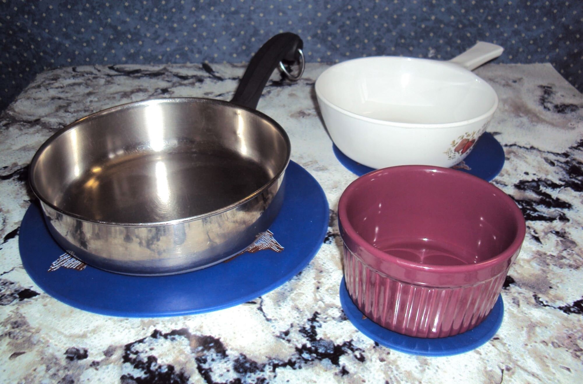 Blue Eagle Nonslip Silicon Table Trivet, Table Coaster, Table Placemat ...