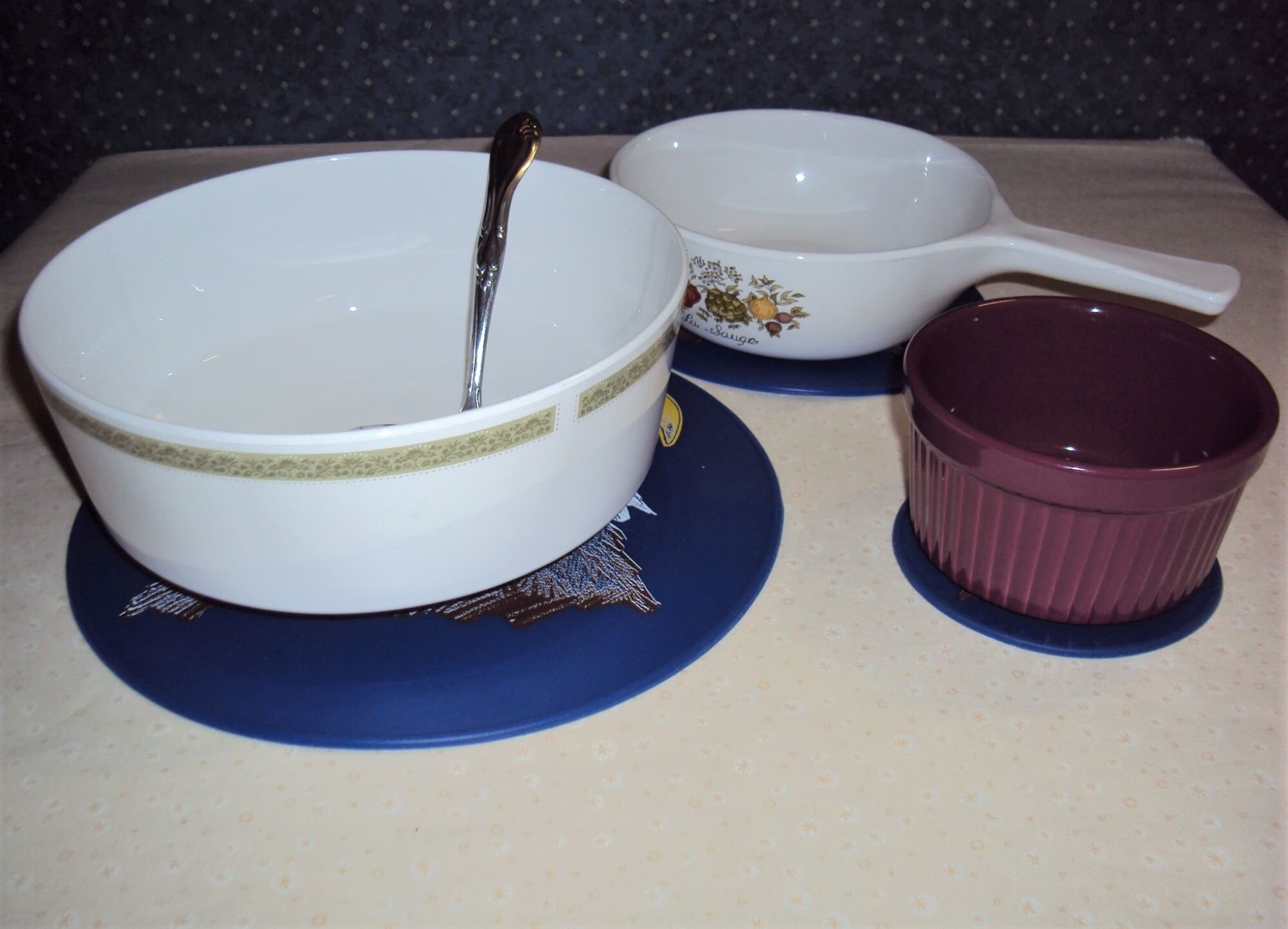 Blue Eagle Nonslip Silicon Table Trivet, Table Coaster, Table Placemat ...