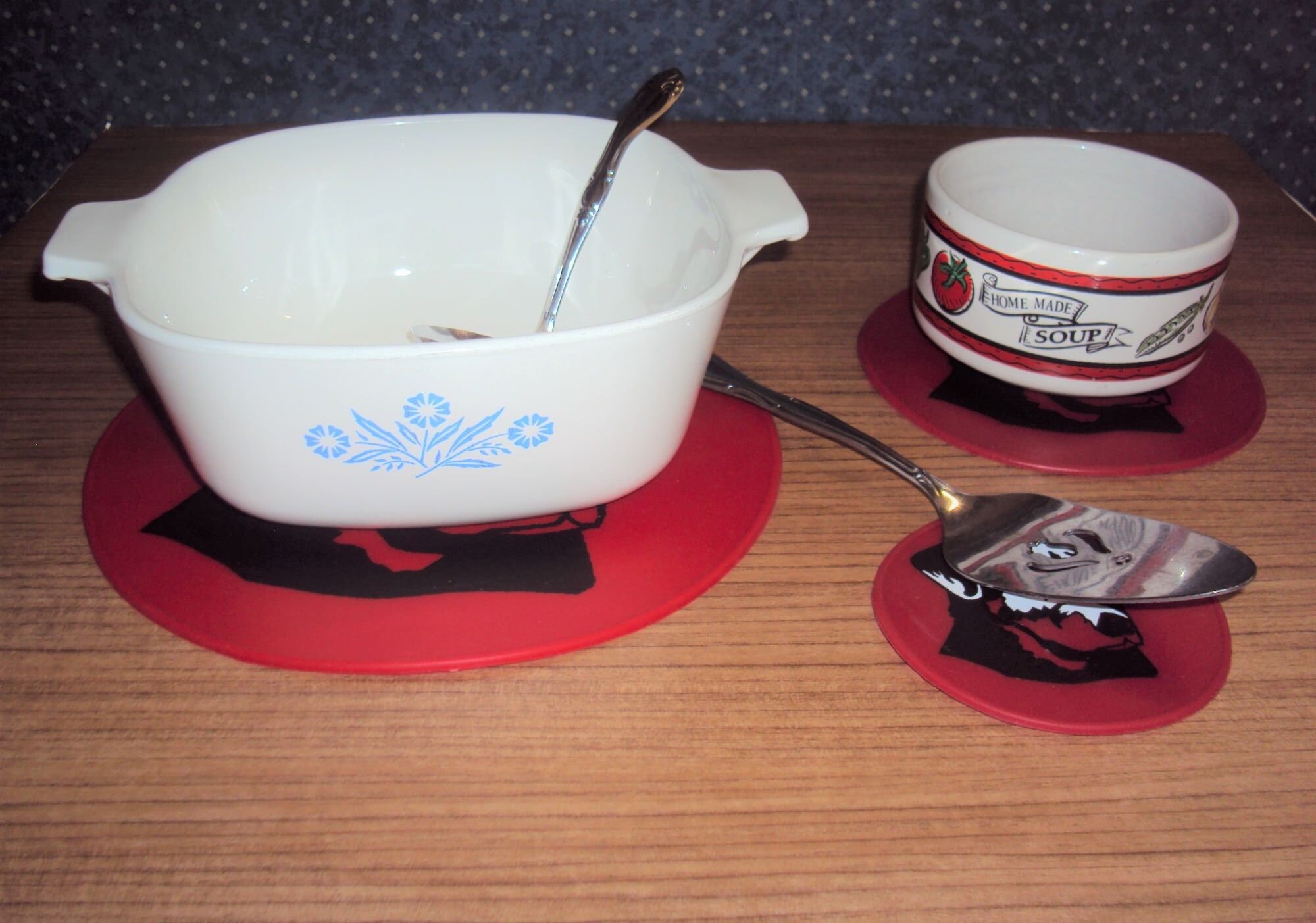 Red Black Labrador Nonslip Silicone Set Table Trivets, Table Placemats ...