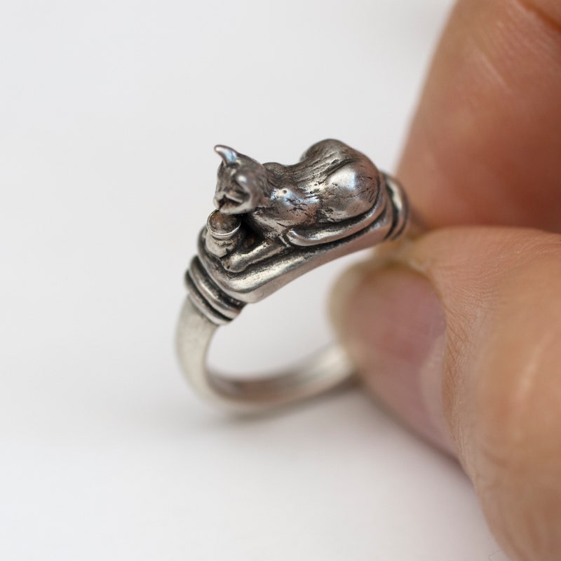 Urn Ring - Etsy