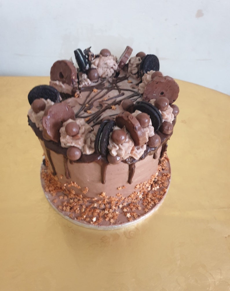 Customised Oreo Chocolate Drip Buttercream Sponge Cake - Etsy