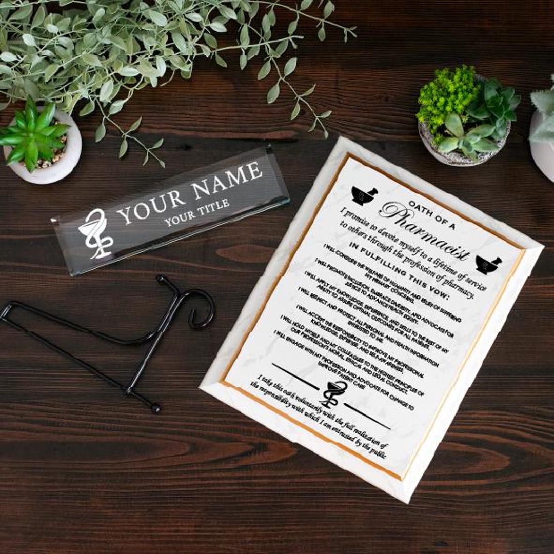 Oath of Pharmacist Plaque With Glass Nameplate Bundle Doctor of ...