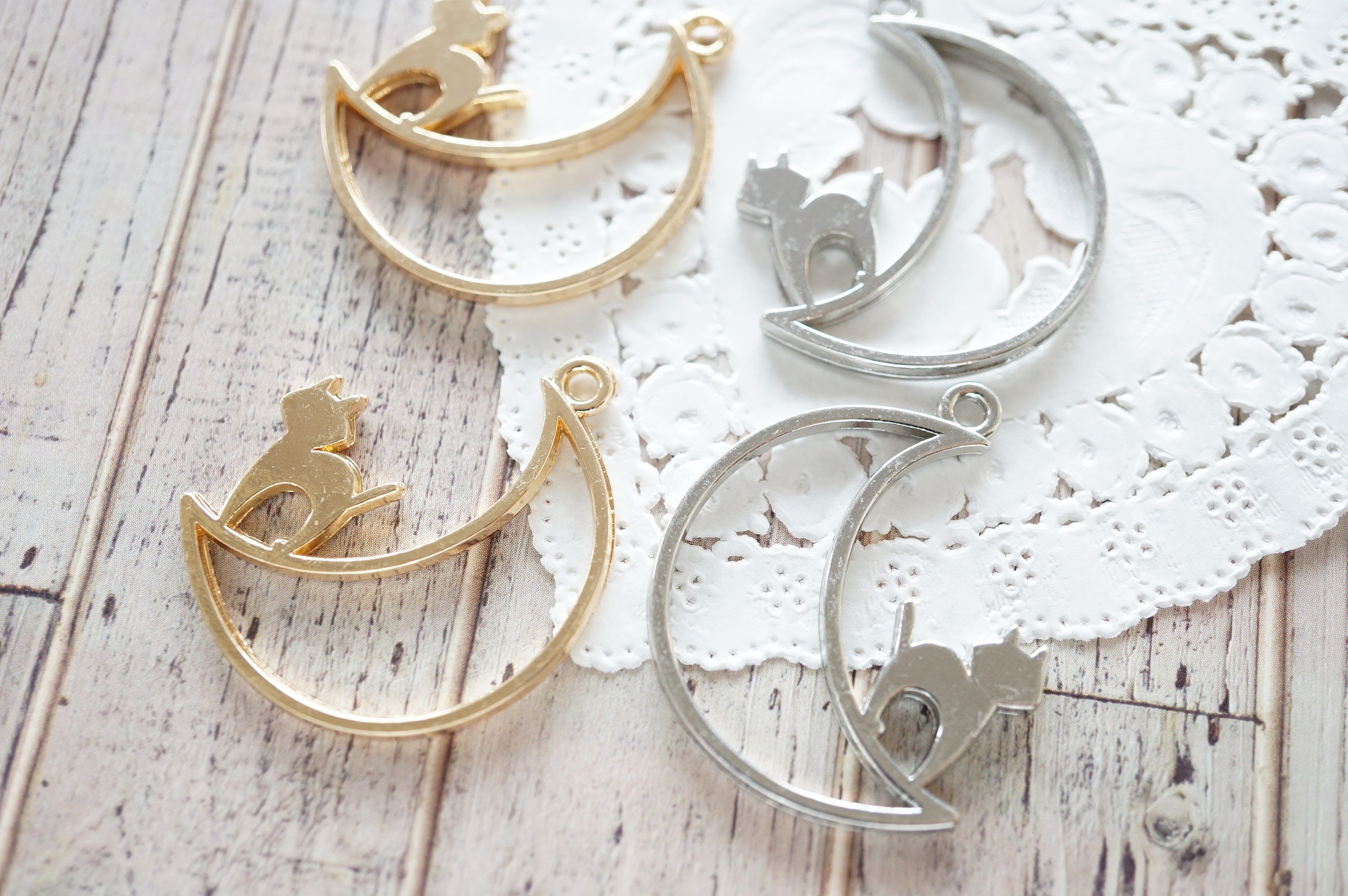 4 pcs Open Back Bezel Charms /Cat with Crescent Moon | Etsy