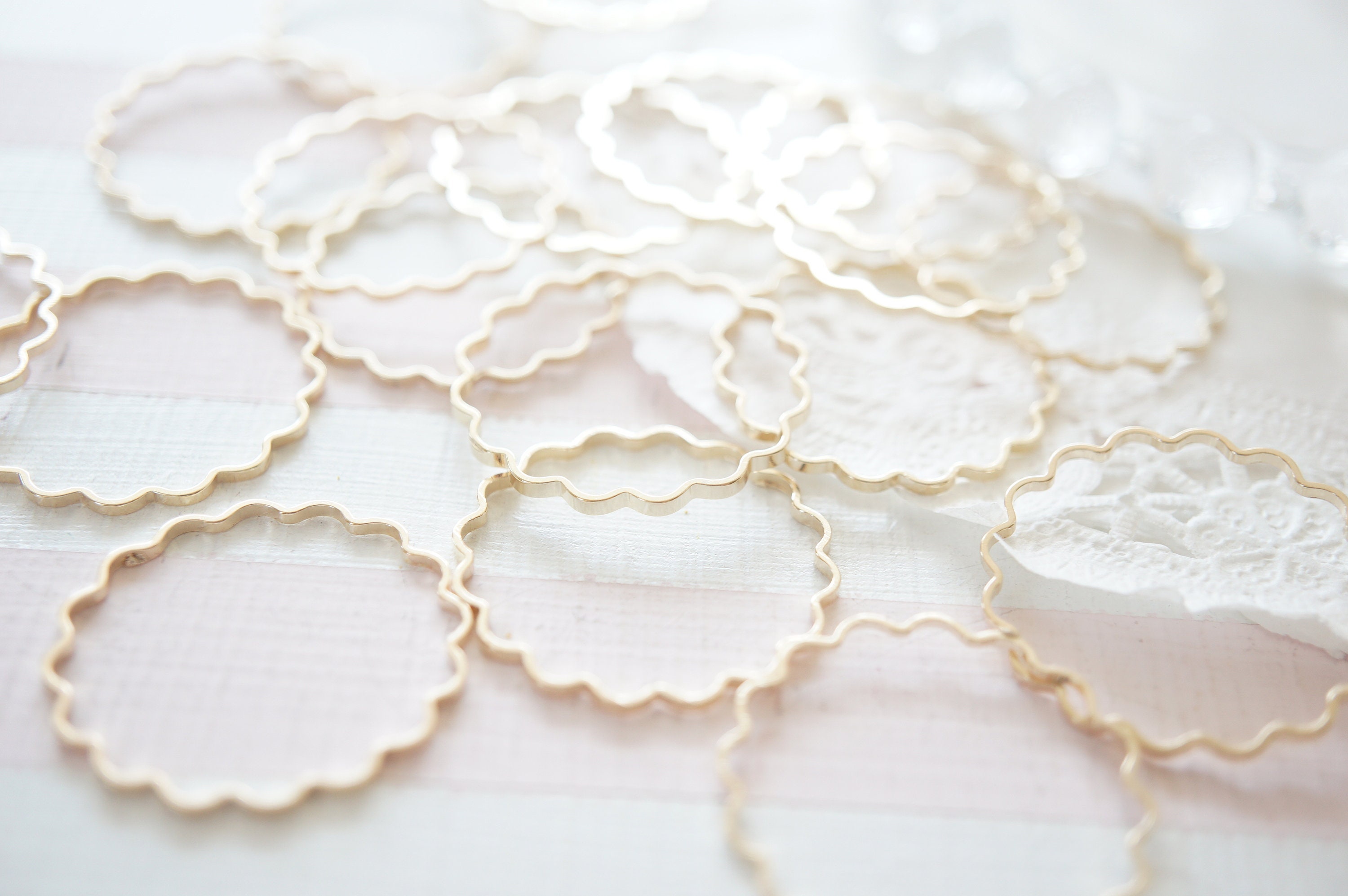 10 Pcs Wavy Edged Round Open Bezel Frame 25mm AZ1041 | Etsy