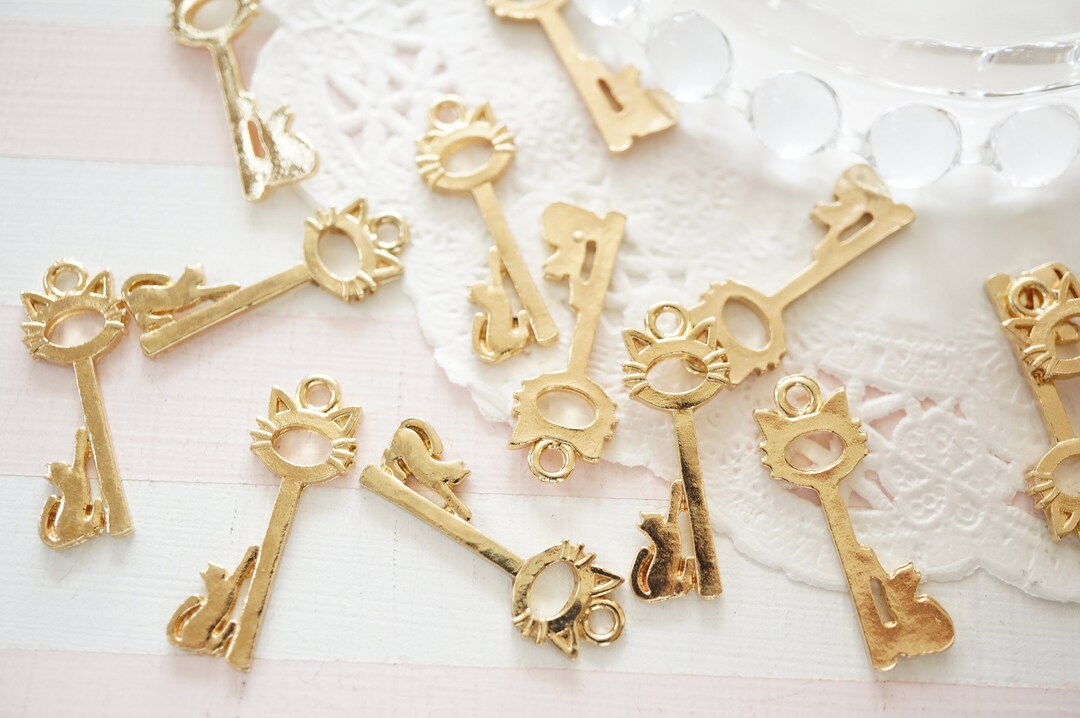 Clearancesale// 10pcs Small Cat Face Key With Cat Open Bezel Charm ...
