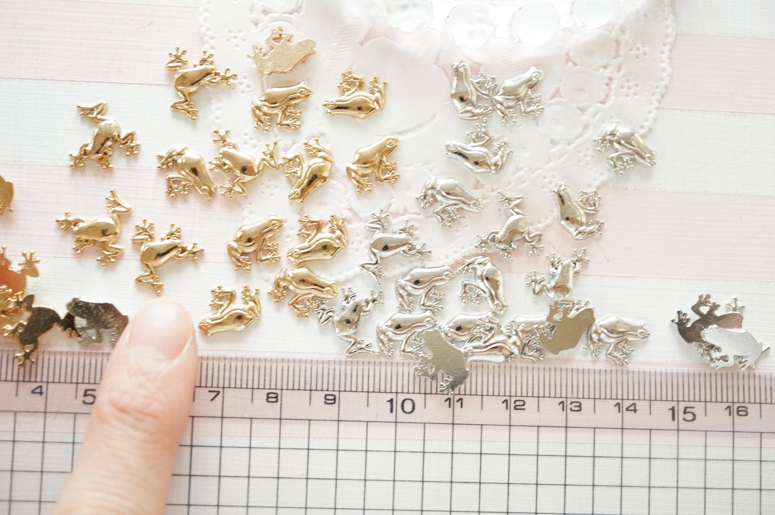 10 Pcs Resin Inclusions / Inserts / Supplies 9-14mm Frog - Etsy