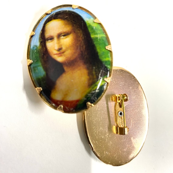 12 Vintage Tin Lithograph Mona Lisa Pins - Gem