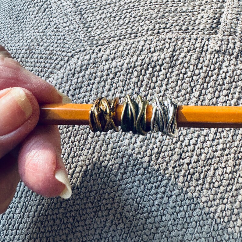 Twisted Wire Bead. 8mm Inner Diameter. Choice of 3 Metal Colors. - Etsy