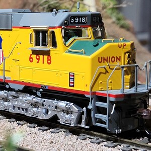 New Ho Scale DDA40X Union Pacific 6918 Athearn Genesis Locomotive DCC ...