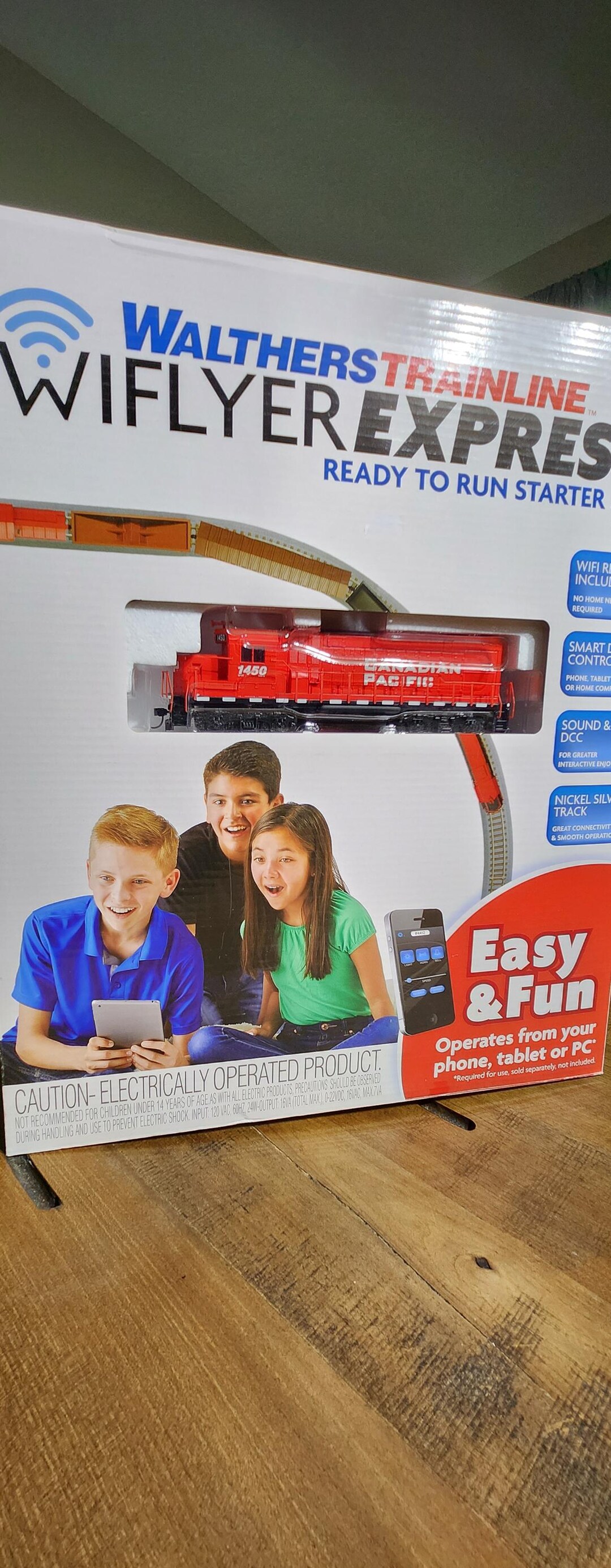 HO Scale Train Wiflyer Express Walthers Trainline Ready to Run Starter ...